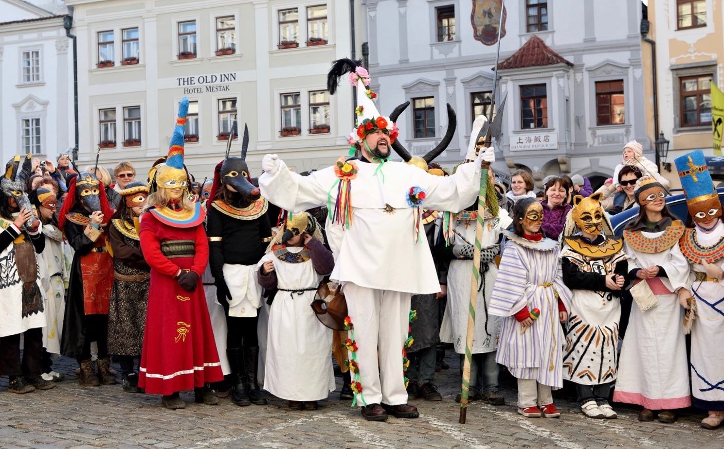 Foklore | Traditional music, dancing, and hearty cuisine